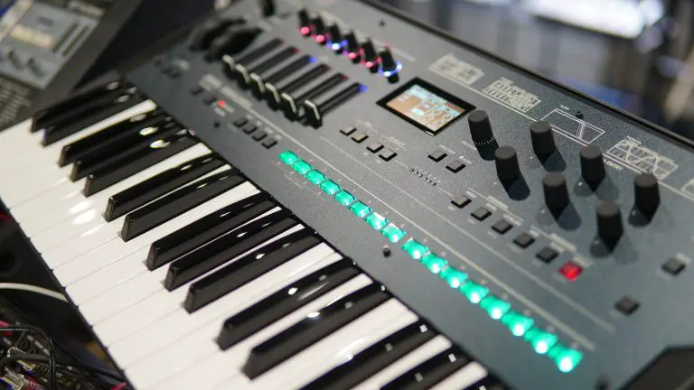 How To Use Akai MPK Mini Without A Computer how-to-use-akai-mpk-mini-without-a-computer